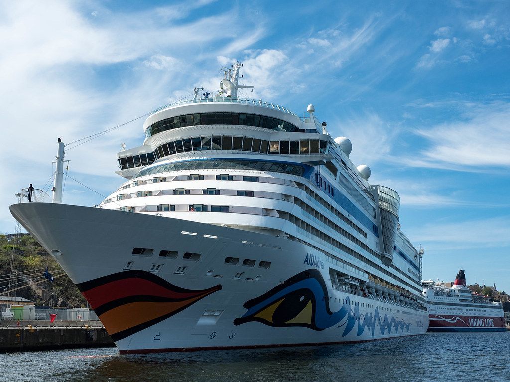 Review, Overview, Pros & Cons, and Essential Sailing Tips | AIDAdiva ...