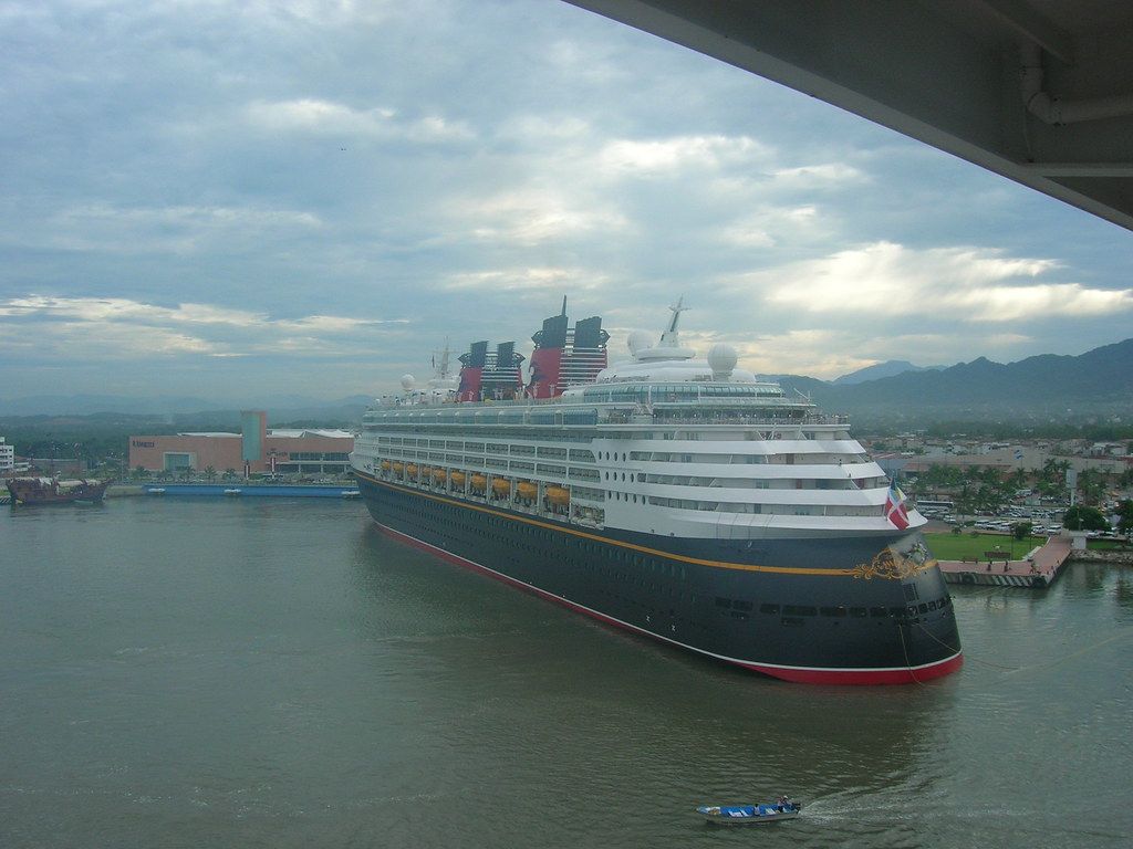 Cabin Guide and Stateroom Reviews | Disney Magic | Disney Cruise Line