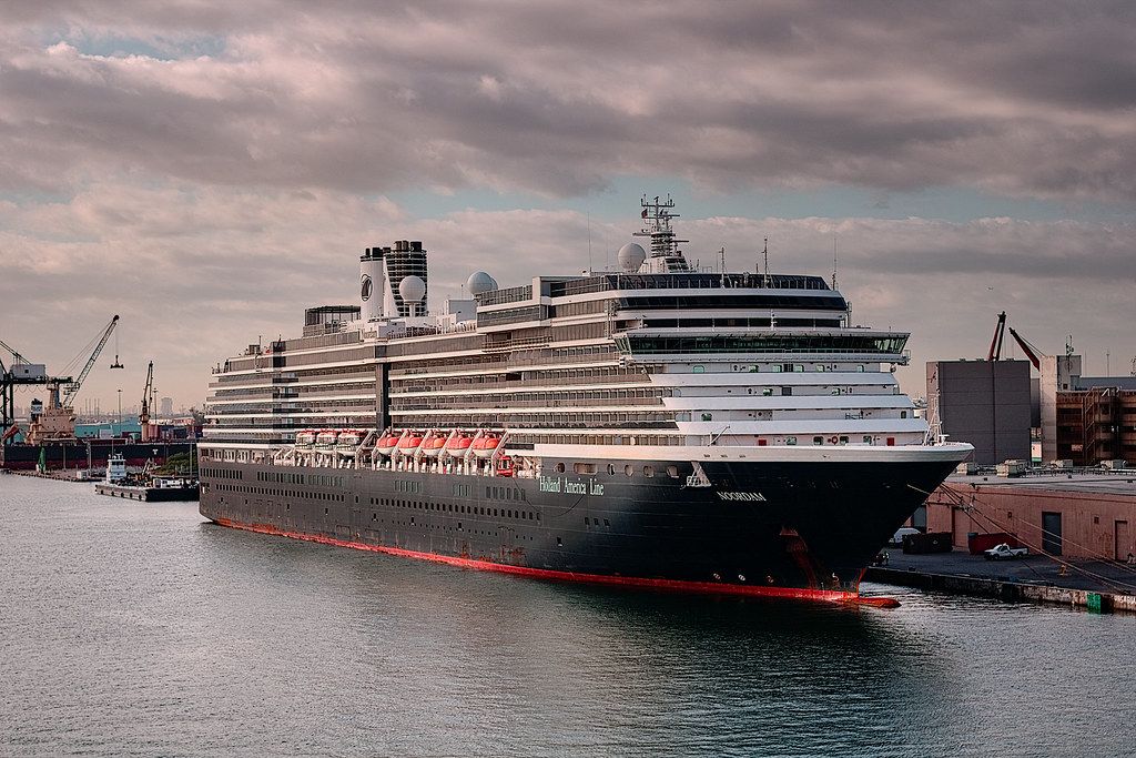 Review, Overview, Pros & Cons, and Essential Sailing Tips | Noordam ...