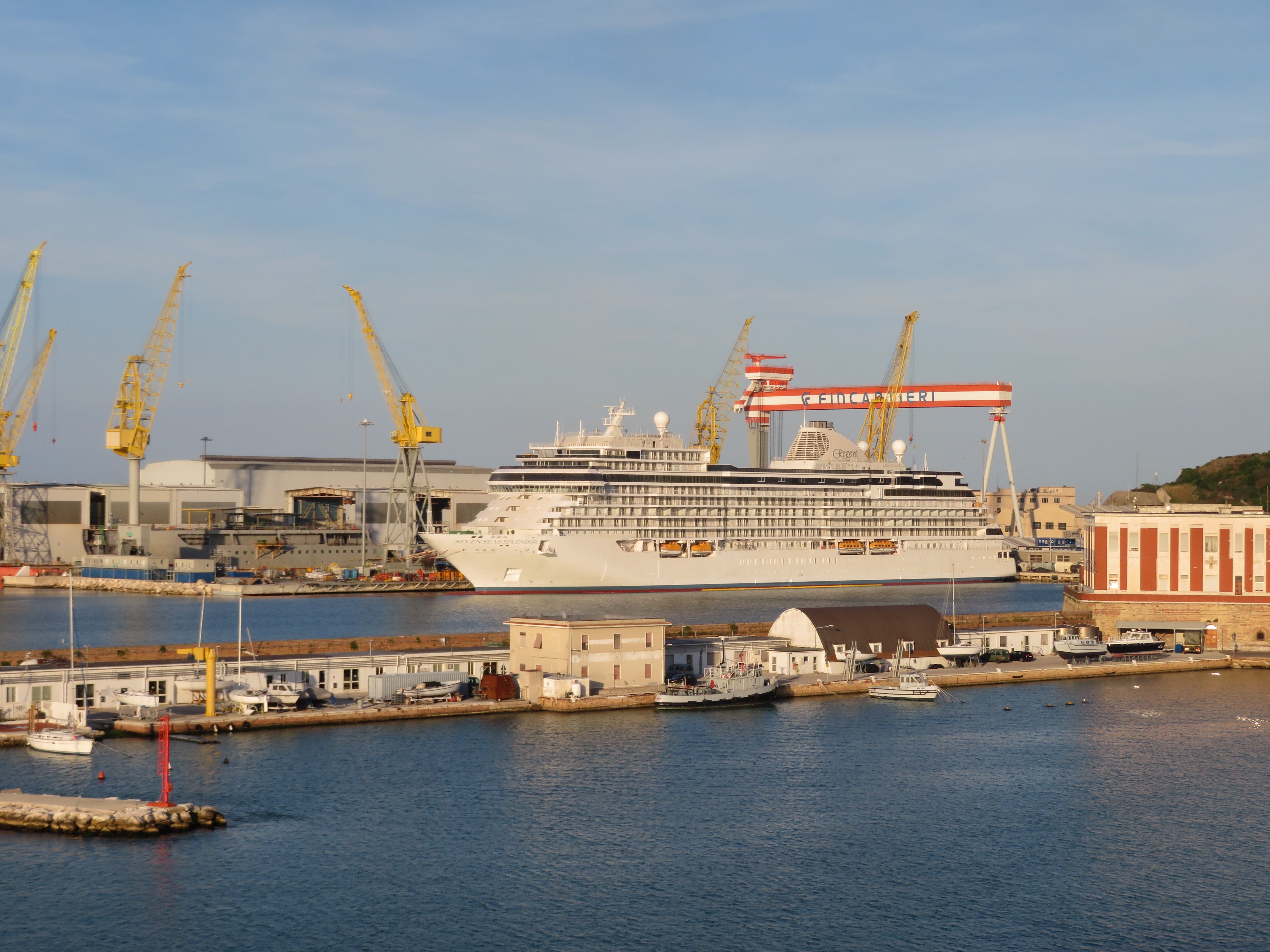 Cabin Guide and Stateroom Reviews | Seven Seas Splendor | Regent Seven ...